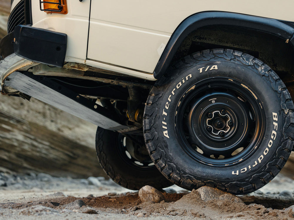 16" Alloy Wheel - Mobelwagen Interceptor [Bus & Vanagon] | MW-512 | GoWesty